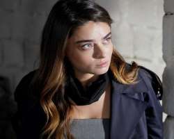 Natalie Dreyfuss Birthday, Real Name, Age, Weight, Height, Family ...