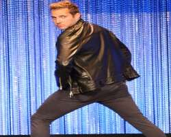 Ryan Hansen Birthday, Real Name, Age, Weight, Height, Family, Facts ...