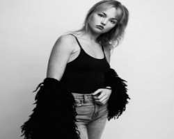 Sydney Jenkins Birthday, Real Name, Age, Weight, Height, Family, Facts ...