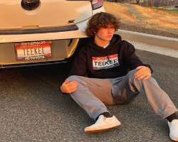 Tanner Keener Birthday, Real Name, Age, Weight, Height, Family, Facts ...
