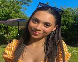 Thea Lamb Birthday, Real Name, Age, Weight, Height, Family, Facts ...