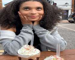 Thea Lamb Birthday, Real Name, Age, Weight, Height, Family, Facts ...