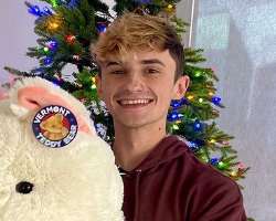 Tofu (YouTuber) Birthday, Real Name, Age, Weight, Height, Family, Facts ...