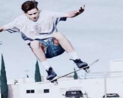 Tom DeLonge Birthday, Real Name, Age, Weight, Height, Family, Facts ...