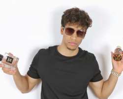 Zubair Sarookh Birthday, Real Name, Age, Weight, Height, Family, Facts ...